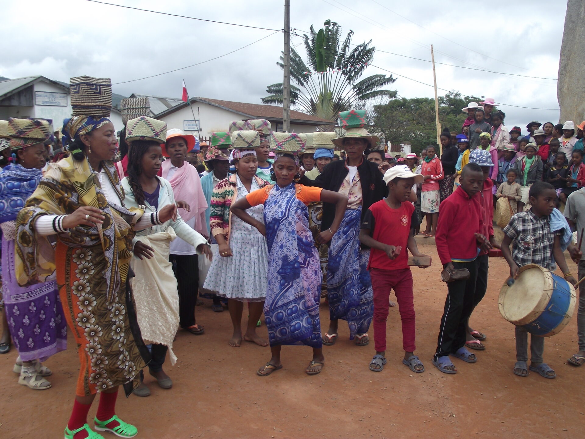 TOURISME : LE PEUPLE BETSILEO - UN APERCU CULTUREL, HISTORIQUE ET ...